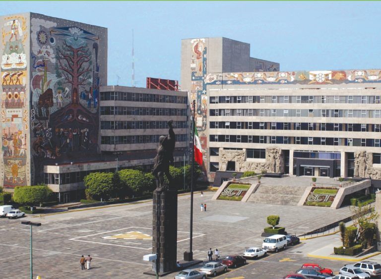 Analizan demolición de edificio de la SCT