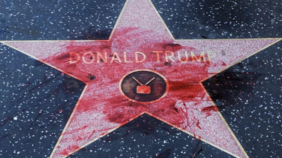Pintan de rojo la estrella de Donald Trump en Hollywood