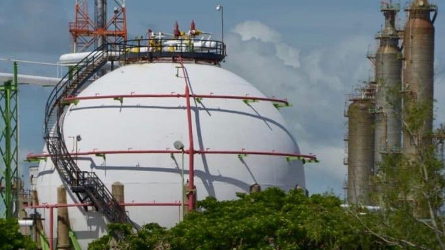 Refinería de Minatitlán, la que más recursos tuvo y la que menos opera ...