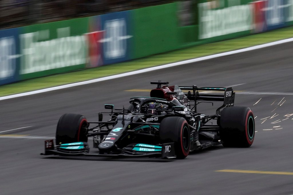 Lewis Hamilton podría sufrir nueva sanción por irregularidades en el DRS