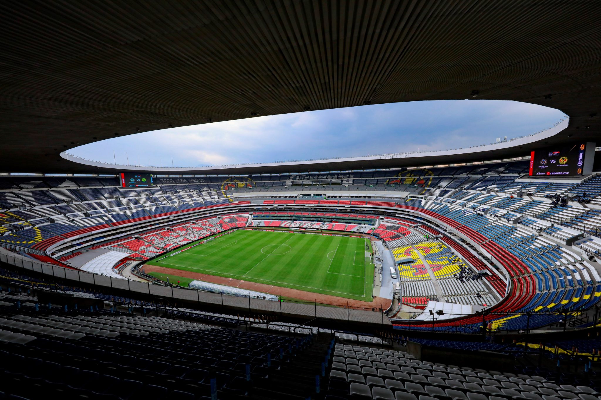 El Azteca se convertirá en el único estadio del mundo en albergar tres ...