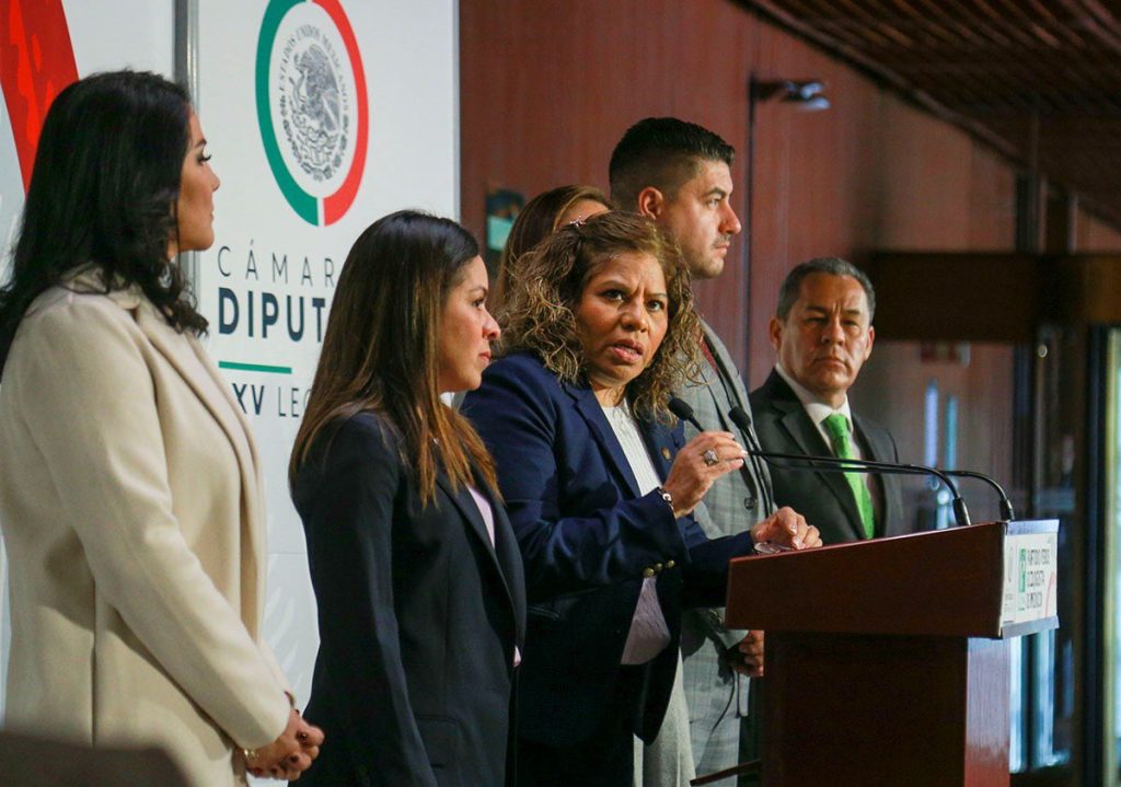 María José Alcalá propone ley de pago igualitario para deportistas