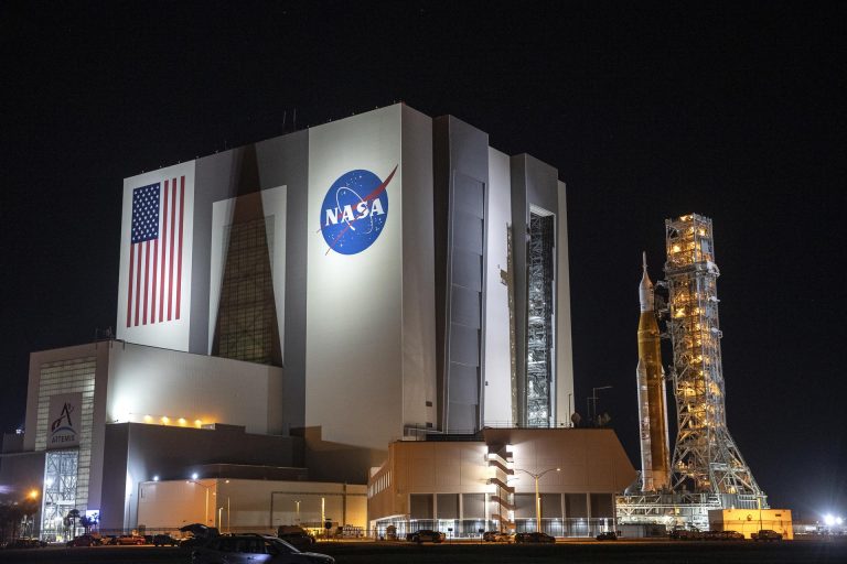 La NASA avanza en la meta de volver a la Luna tras el regreso de la Orión