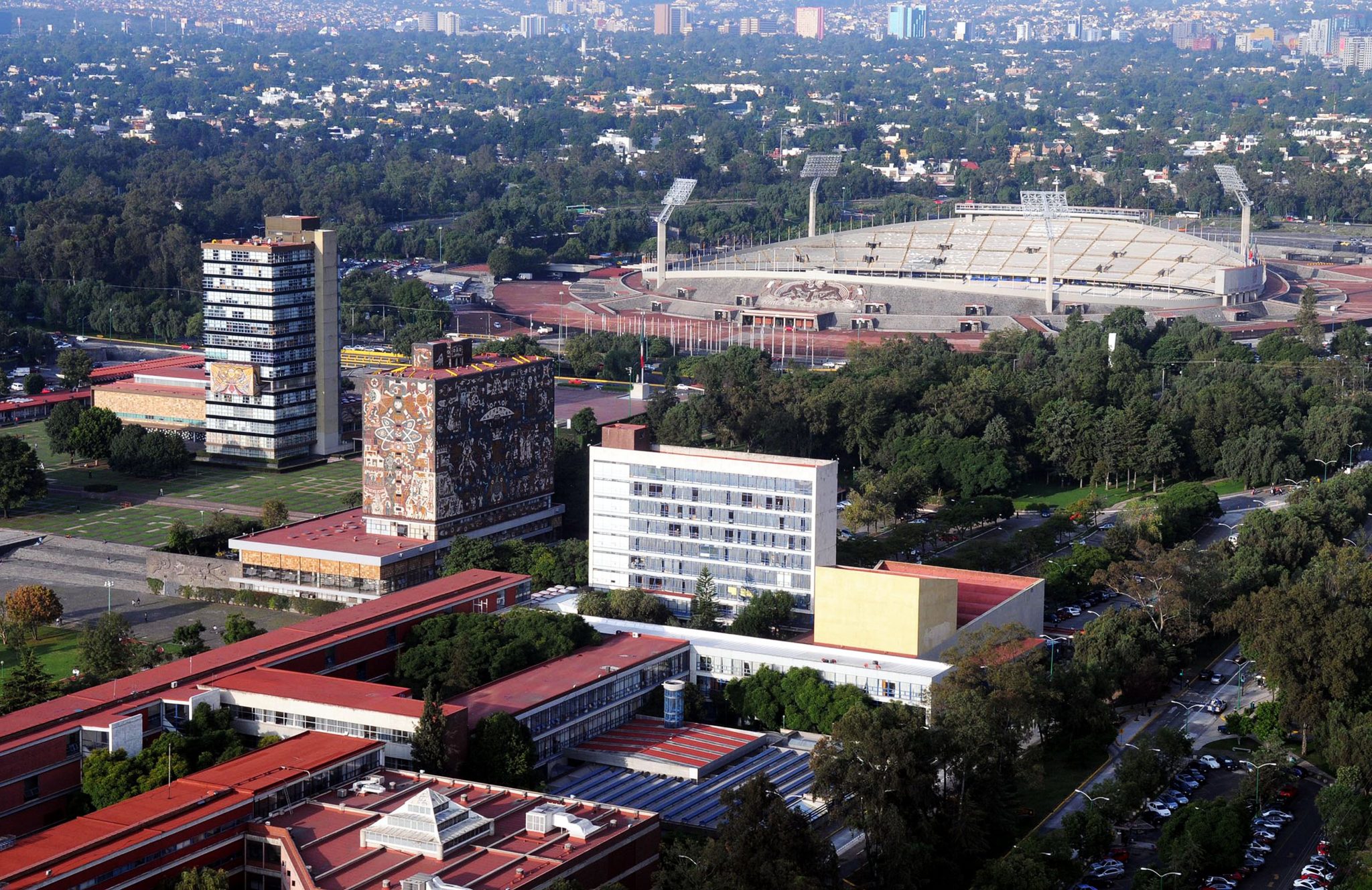 UNAM iniciará este lunes ciclo escolar con 370 mil estudiantes
