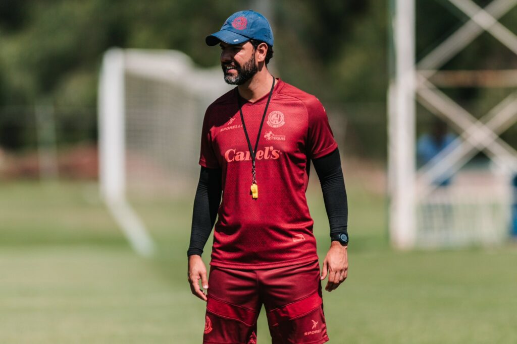 Brasileño Gustavo Leal, nuevo entrenador del Atlético San Luis