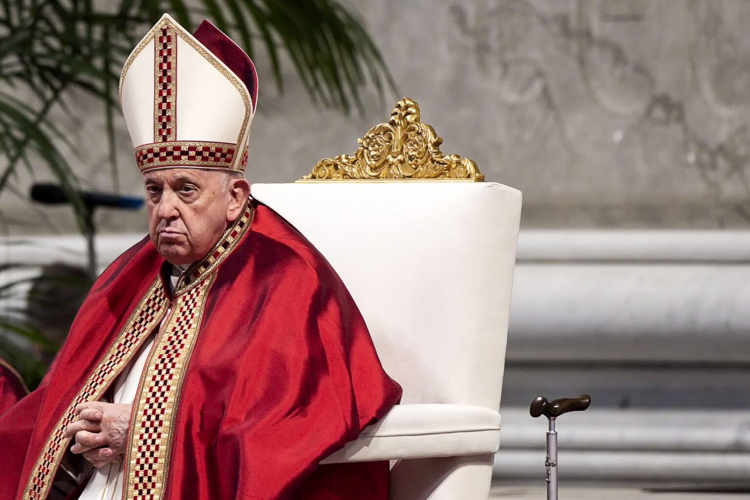 Papa Francisco pide orar por las víctimas del accidente de trenes de India