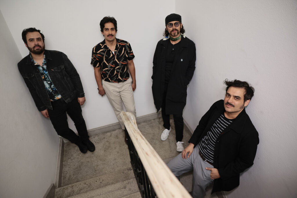 Enjambre triunfa con 'Noches de Salón', su esperado álbum acústico