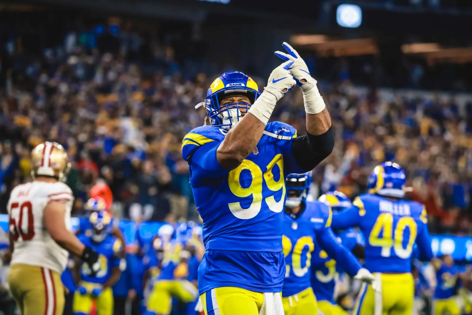 Aaron Donald, campeón con Rams, se retira tras 10 campañas