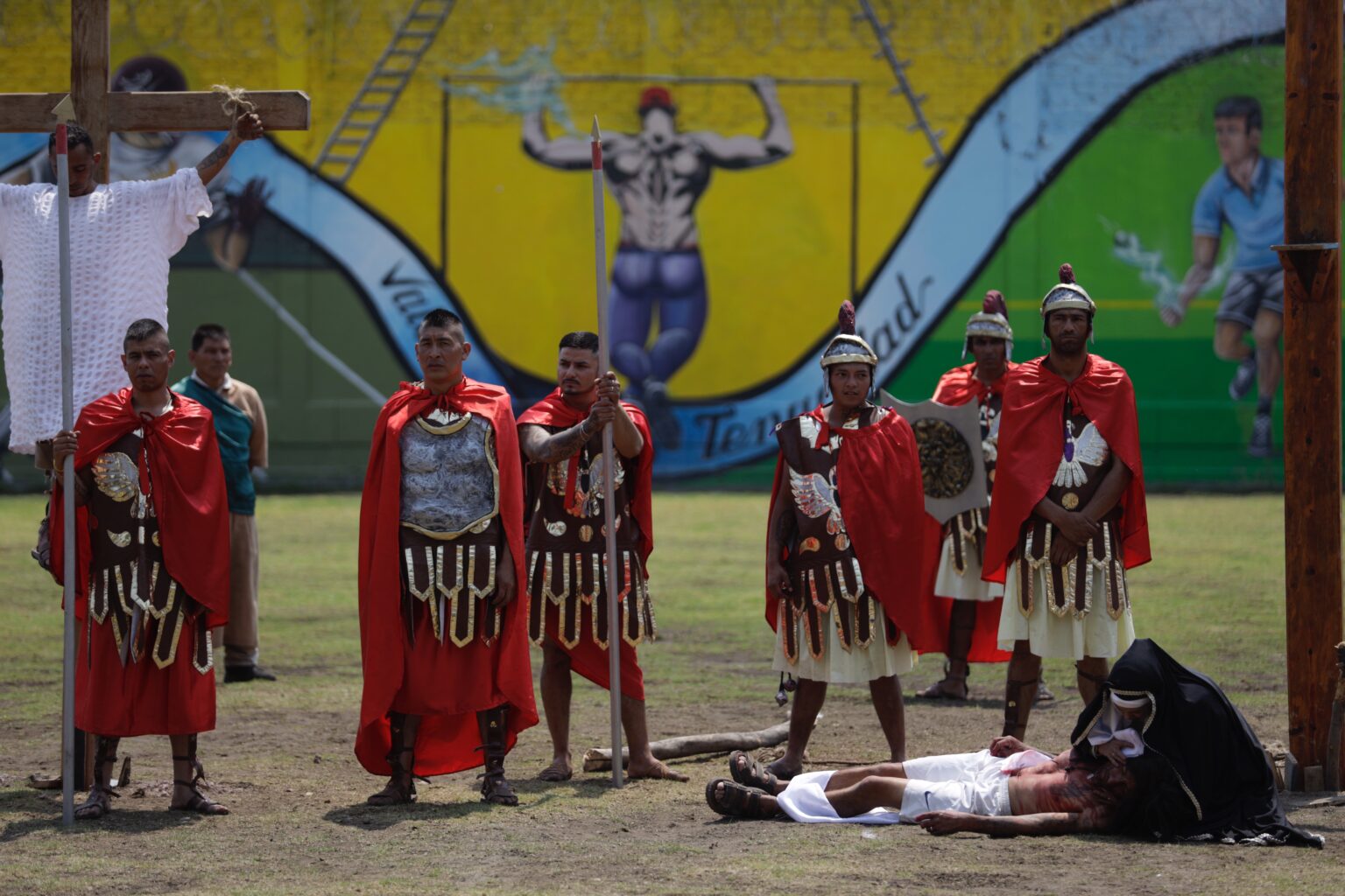 Presos del Reclusorio Norte realizan representación del viacrucis ...