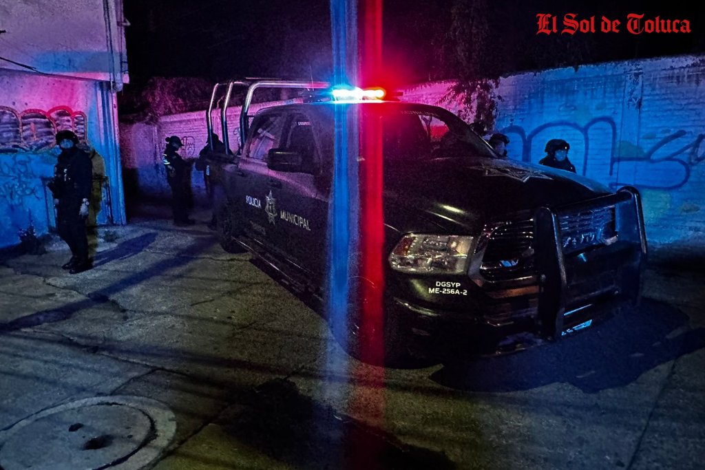 Enfrentamiento en Toluca deja un asaltante muerto y otro herido