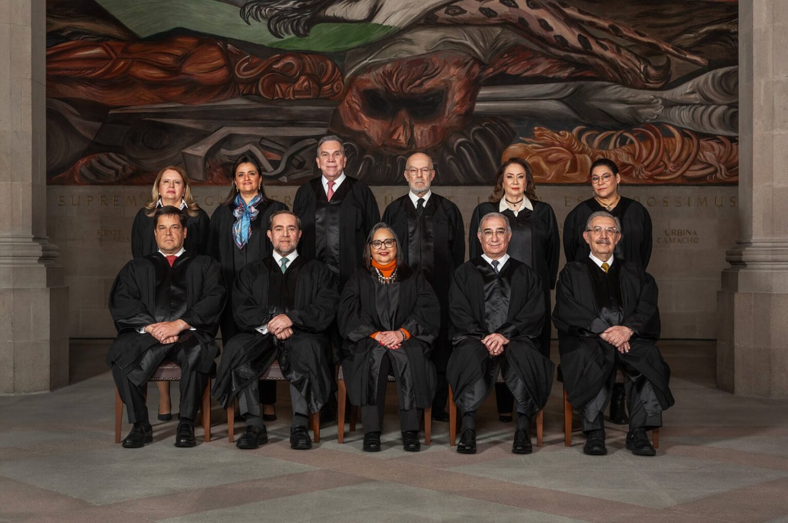 Proponen senadores de Morena y PVEM eliminar toga en la SCJN