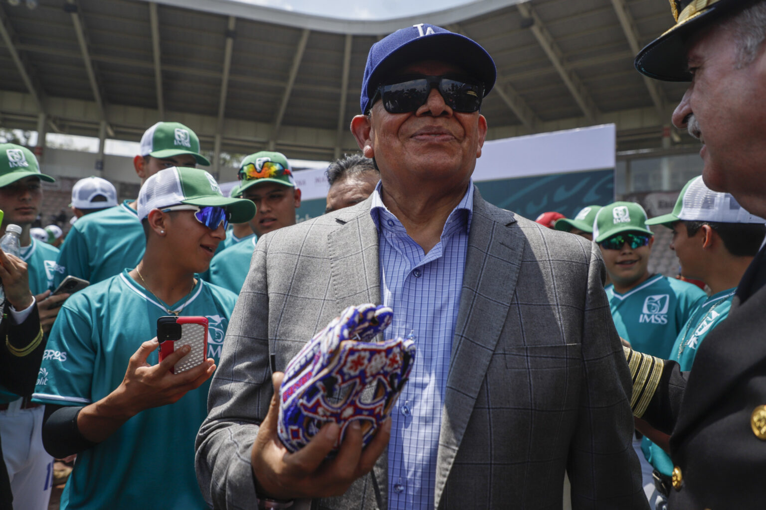 'Fernandomanía', el fenómeno que impulsó el béisbol entre la comunidad ...