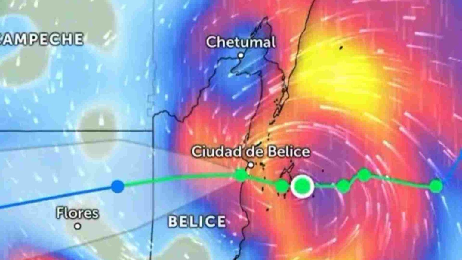 Tormenta tropical 'Nadine' toca tierra en Belice