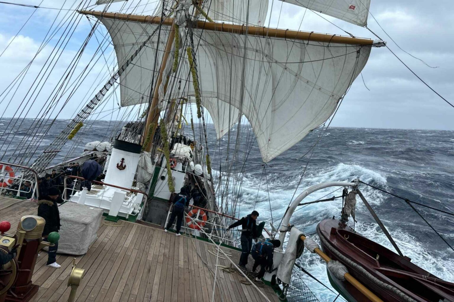 Buque Escuela Velero "Cuauhtémoc" obtiene el premio internacional 'Tetera Boston 2024'