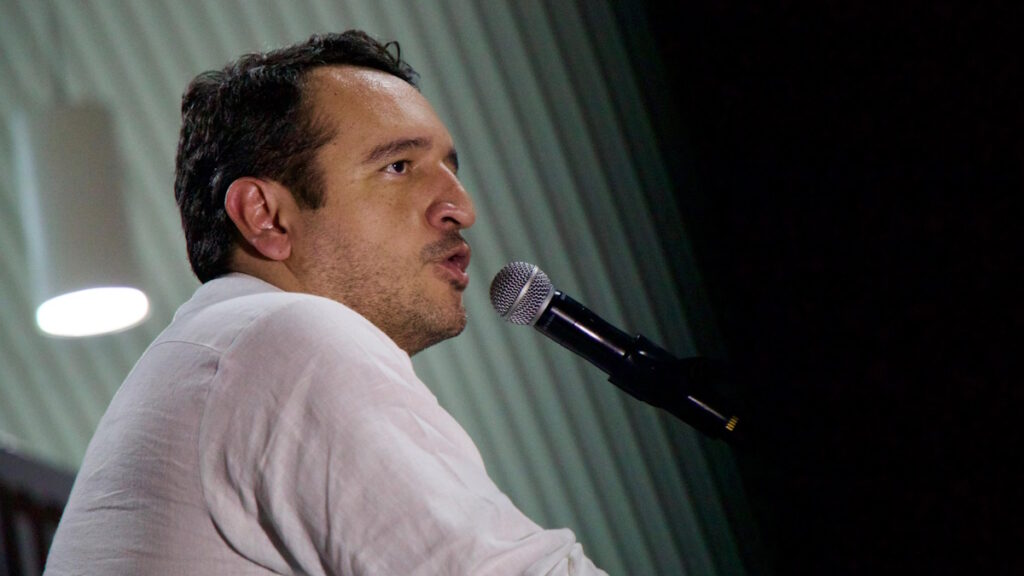 'Andy' López Beltrán acusa "espionaje" en viaje a Japón