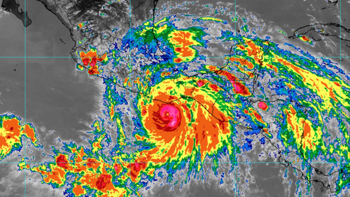 'Erick' se intensifica a huracán categoría 3