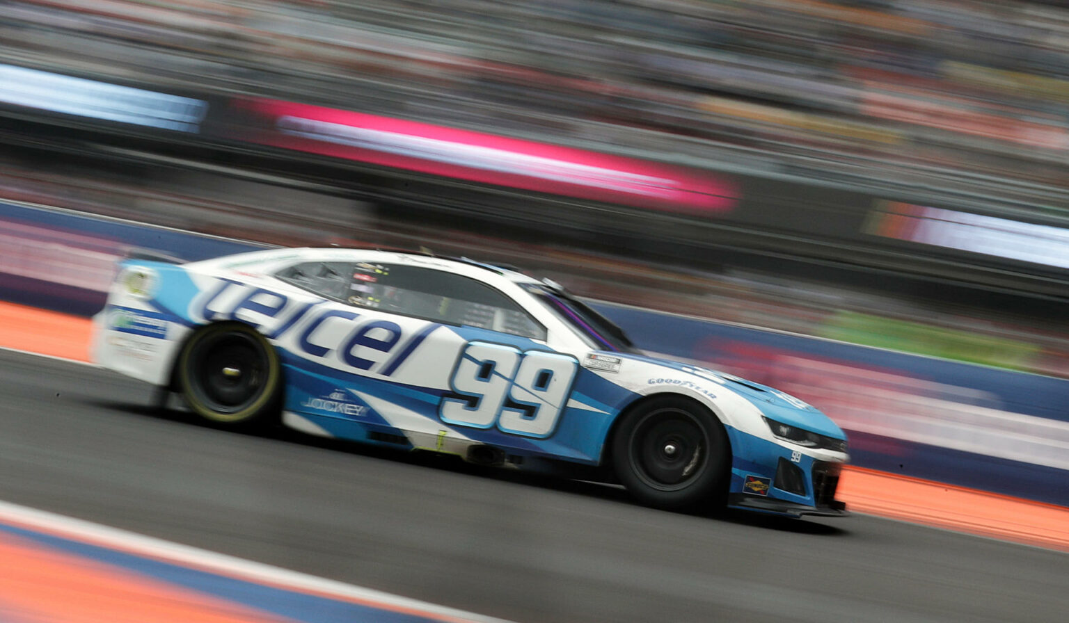 La Cup Series sellará el gusto por la NASCAR en México: Daniel Suárez