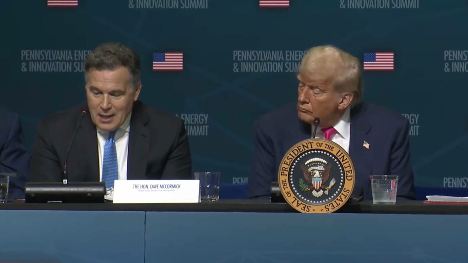 Trump anuncia una inversión de 92 mil millones de dólares en IA en ...