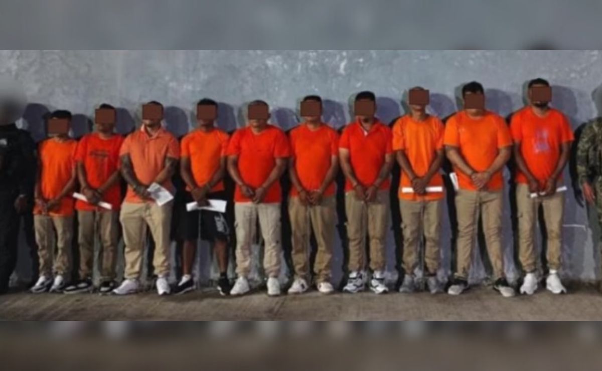 Detienen a 13 custodios y reos por motín en penal de Tuxpan