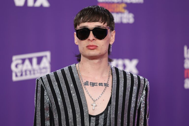 Peso Pluma será el primer artista en recibir el Premio Billboard Vanguardia