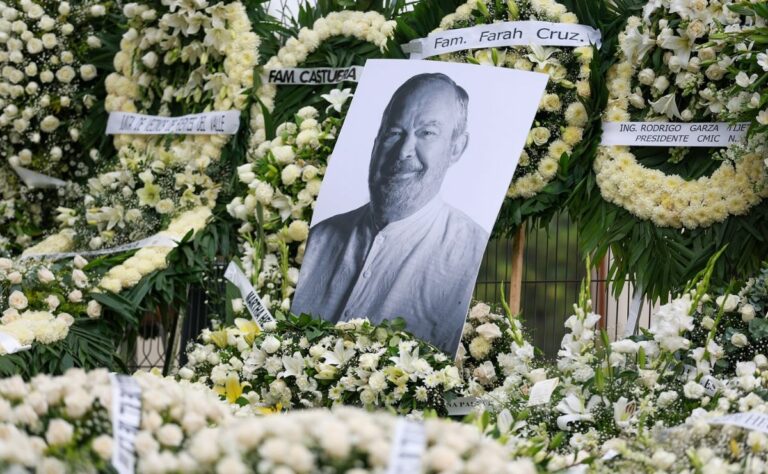 Rinden homenaje luctuoso a Mauricio Fernández Garza, alcalde de San ...