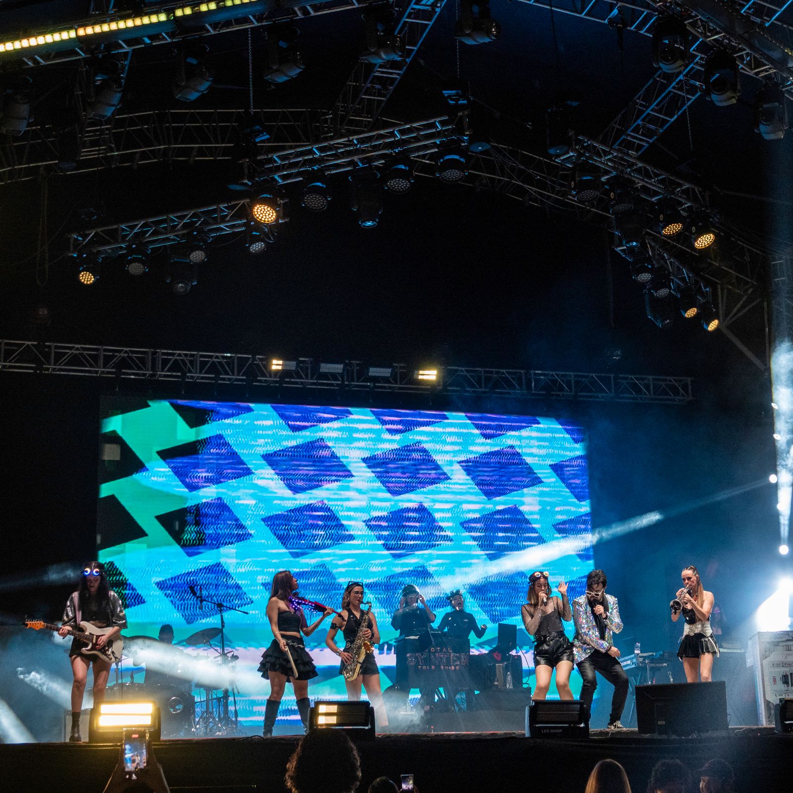 Presenta Aleks su Total Syntek Tour 2025 en Ciudad Victoria