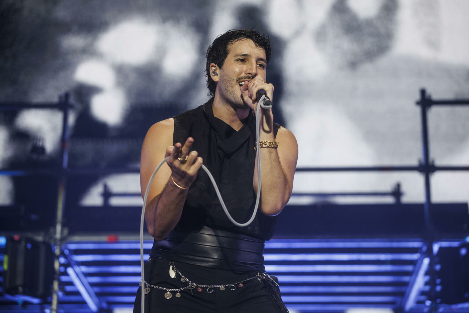 Sebastián Yatra anuncia su regreso a México con la gira 'Entre Tanta Gente'